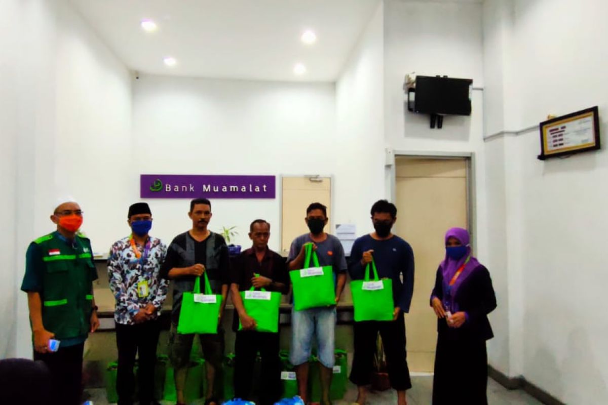 Bank Muamalat salurkan bantuan di 35 daerah Sulampua - ANTARA News Papua Tengah