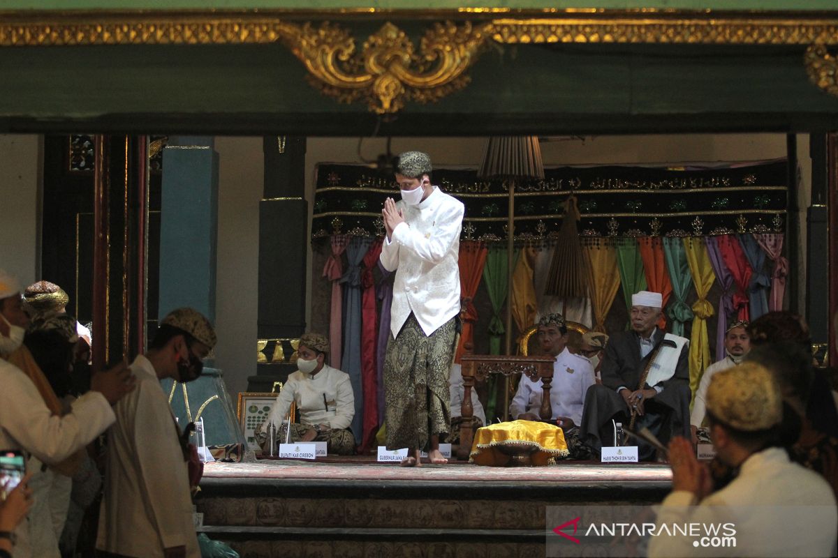 Penobatan Sultan Sepuh XV Kasepuhan - ANTARA News