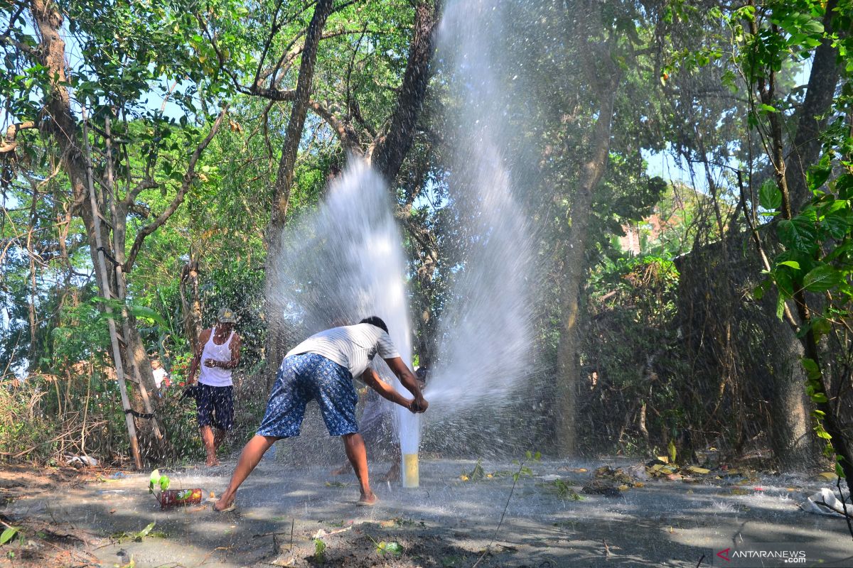 Semburan air, pasir, dan gas di Grobogan - ANTARA News
