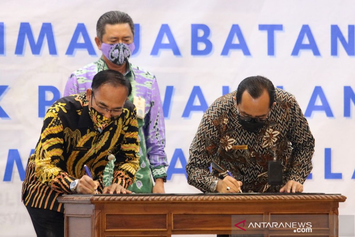 M Ali Asyhar gantikan Tornanda Syaifullah Kepala Perwakilan BPK Kalsel - ANTARA News Kalimantan ...