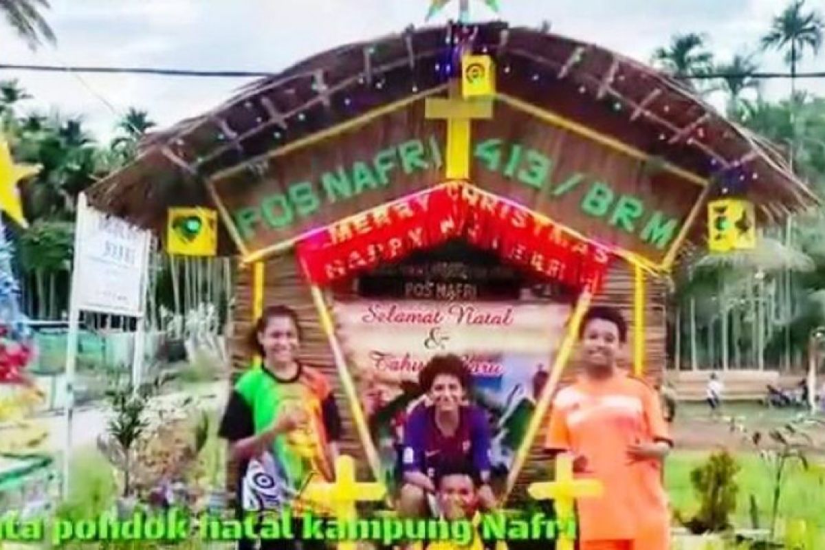 Danrem 172/PWY ajak warga membuat hiasan pondok Natal - ANTARA News Papua