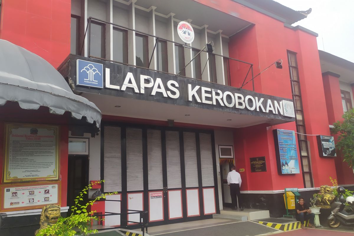 131 napi di LP Kerobokan terima asimilasi - ANTARA News Bali 131 napi di LP Kerobokan terima asimilasi - ANTARA News Bali