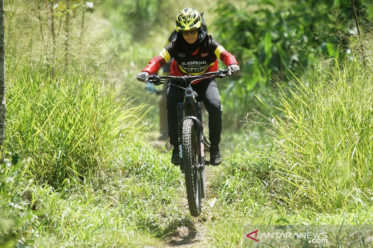 Peluncuran sepeda MTB listrik Polygon Mt. Bromo - ANTARA News
