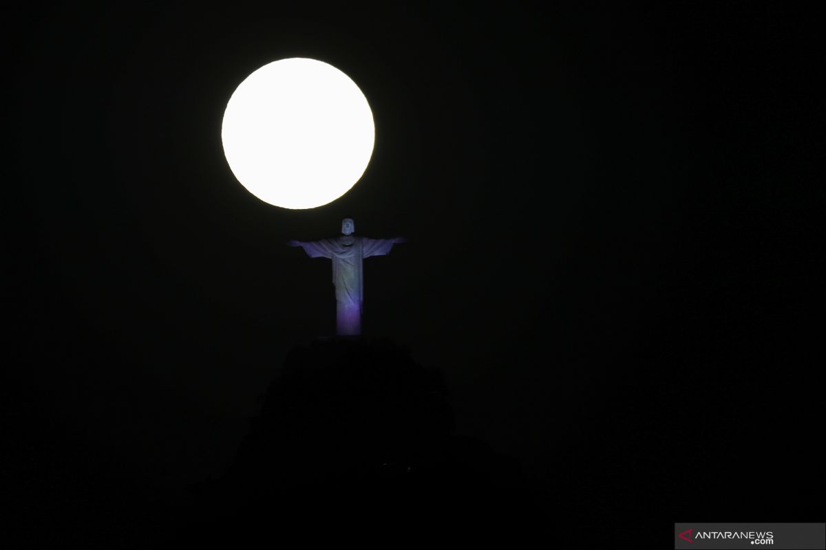 Penampakan Super Moon di Brazil - ANTARA News
