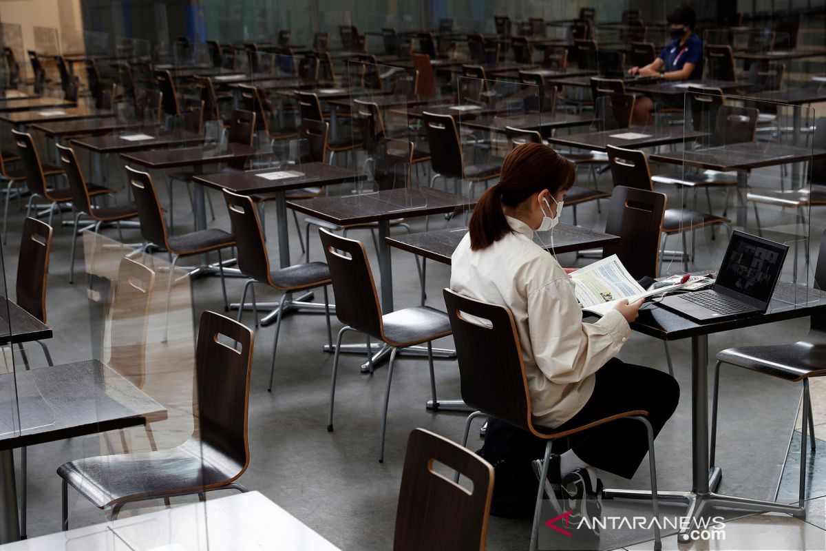 Melihat fasilitas di media center utama Olimpiade Tokyo 2020 - ANTARA News