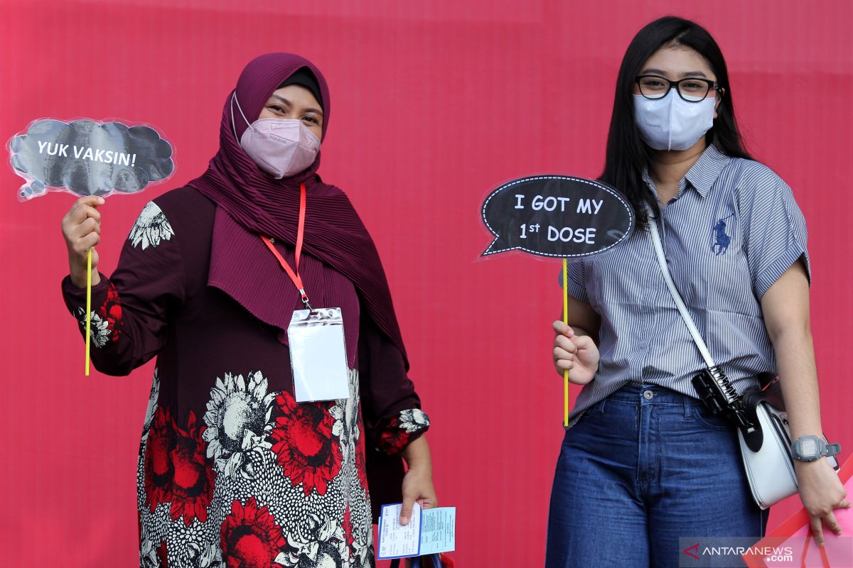 Vaksinasi Covid 19 Gotong Royong Pekerja Antara News Jawa Timur
