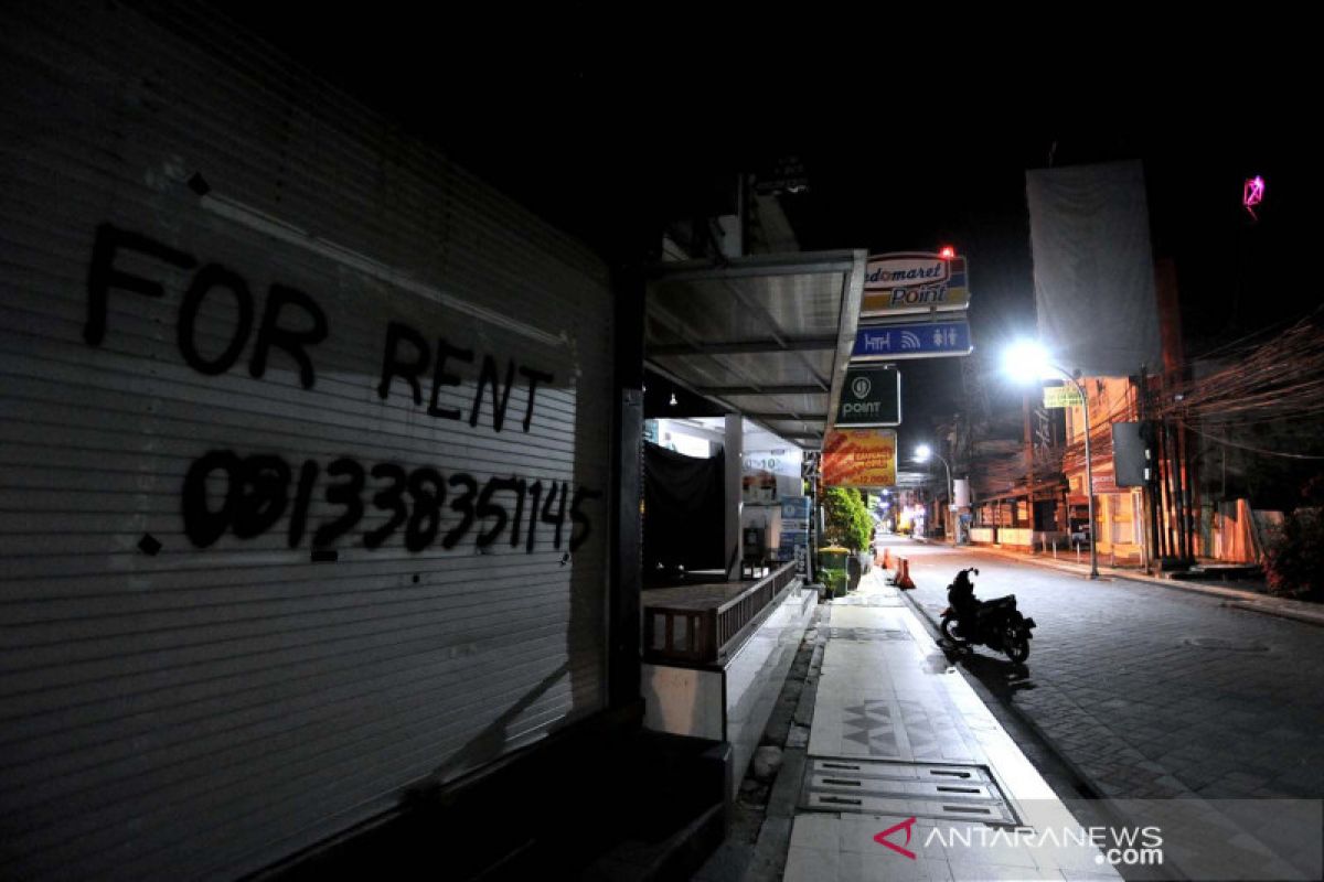 Lengangnya kawasan wisata Legian saat PPKM Level 4 di Bali - ANTARA News