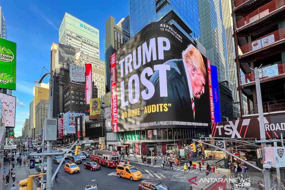 Reklame sindiran "Trump Lost" di Times Square - ANTARA News