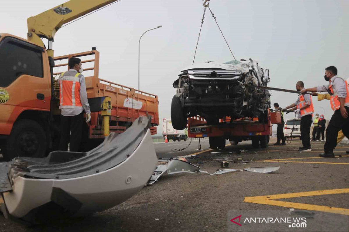 Vanessa Angel dan suami tewas akibat kecelakaan di tol Jombang - ANTARA News
