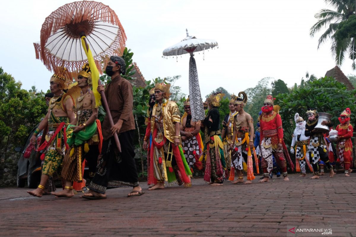 Pertunjukkan World Wayang Way Borobudur - ANTARA News