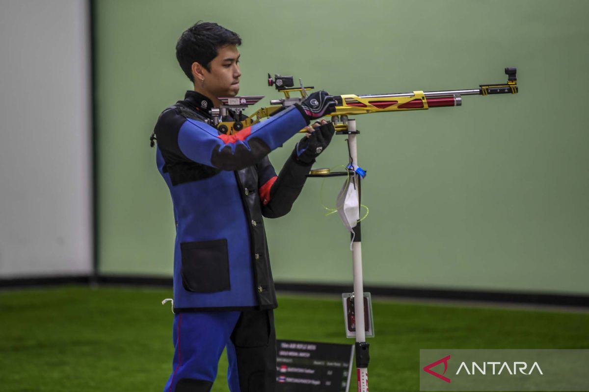 Petembak Indonesia Fathur Gustafian raih medali perak 10 meter Air ...