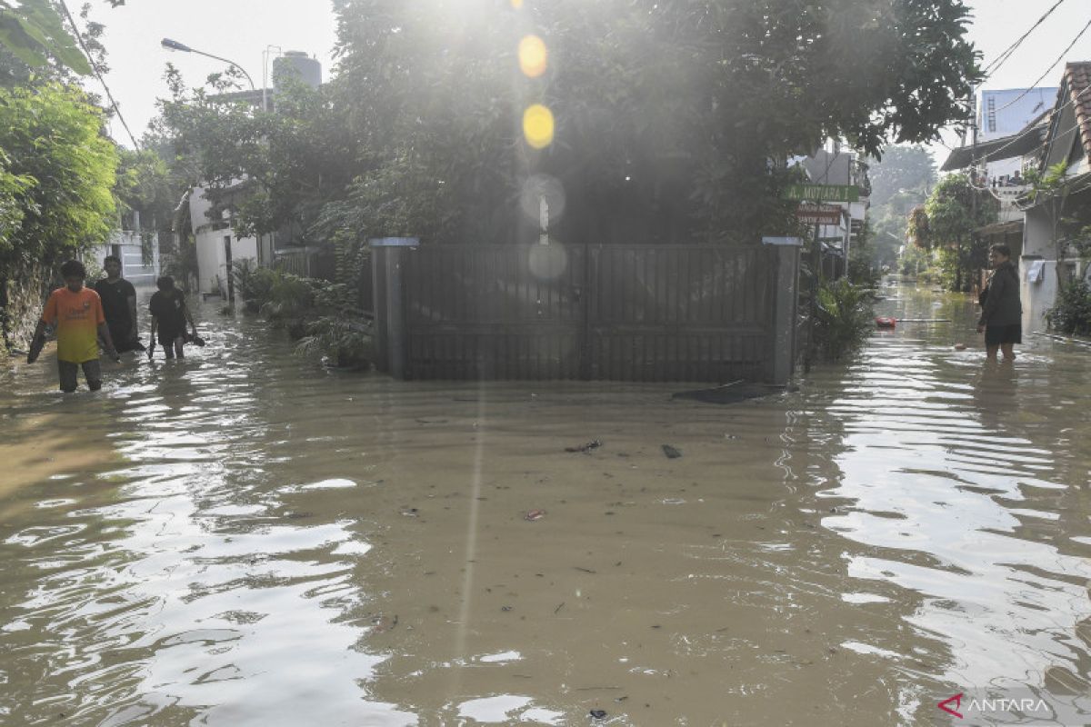 Banjir luapan Kali Bekasi - ANTARA News