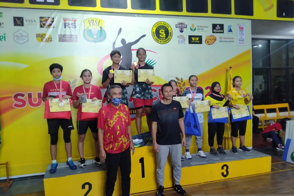 Rizky Akbar raih gelar usai menangi final dramatis tiga gim Suryanaga ...