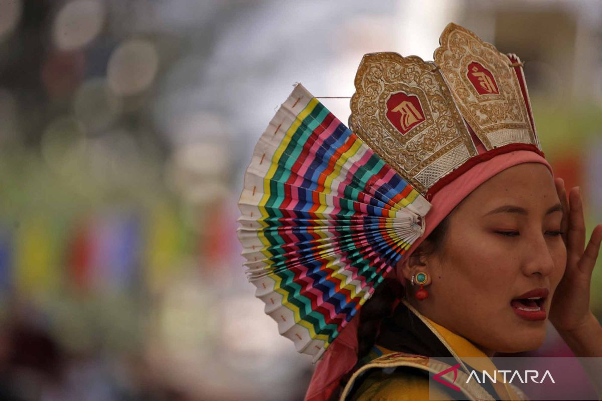 Memperingati Losar, budaya tradisional Tahun Baru Tibet - ANTARA News