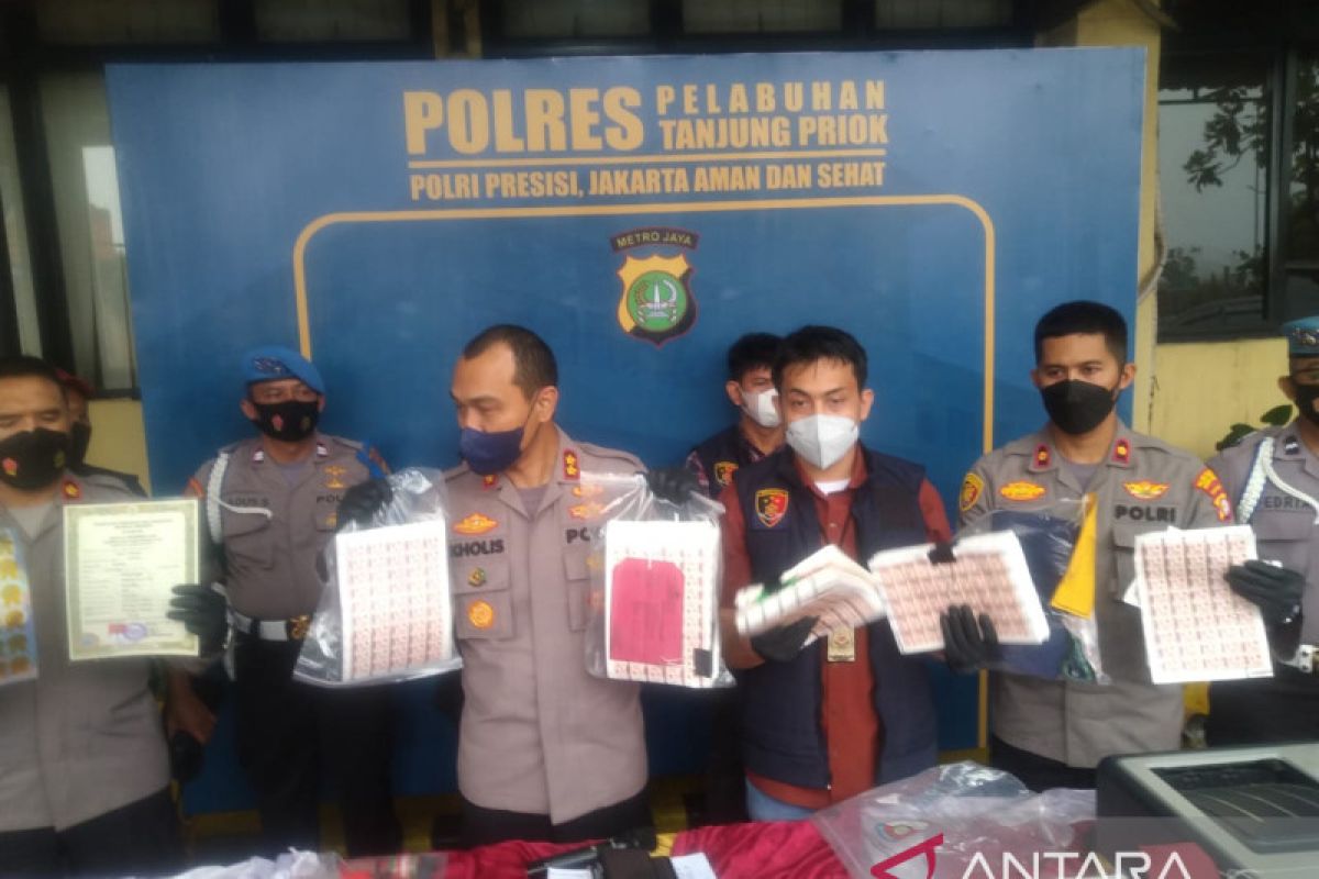 Polres Pelabuhan Tanjung Priok ungkap peredaran uang palsu di pasar - ANTARA News
