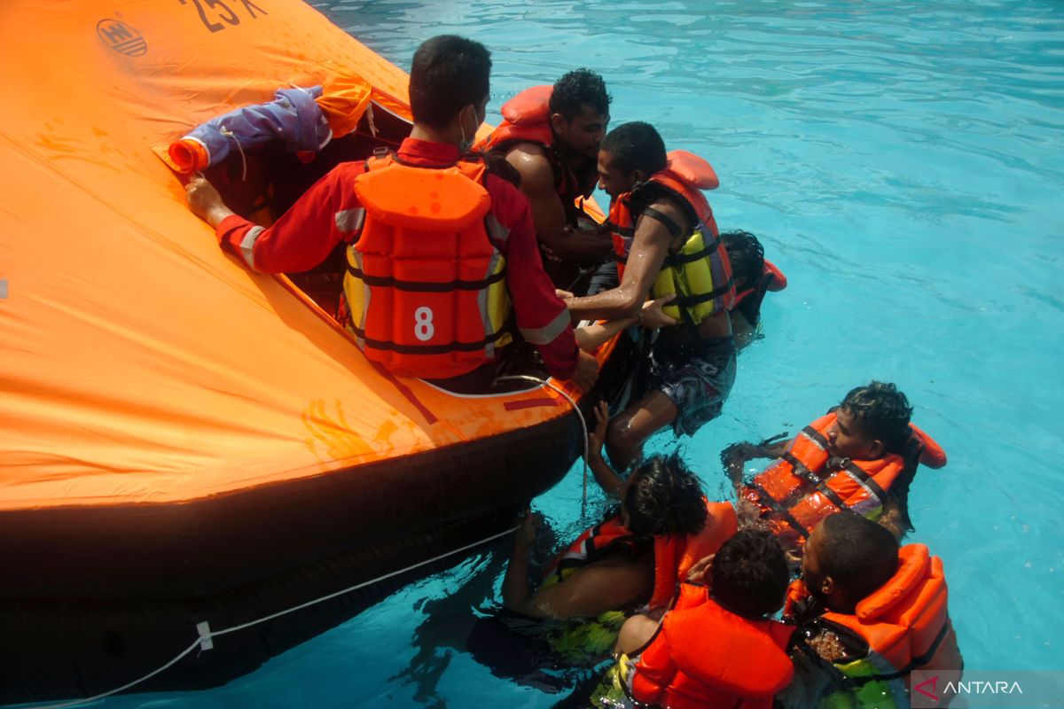 Menteri Kelautan dan Perikanan tinjau SUPM Tegal - ANTARA News