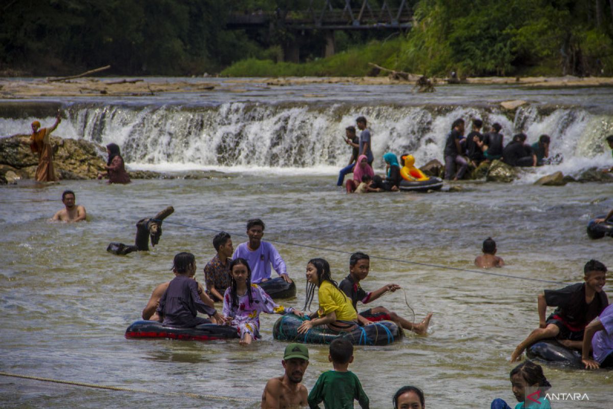 Libur Lebaran di wisata alam Kalsel - ANTARA News