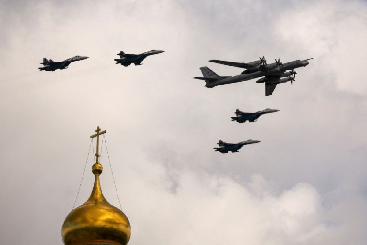 Jet Rusia tak sengaja menembak kota dekat Ukraina, lukai tiga orang ...