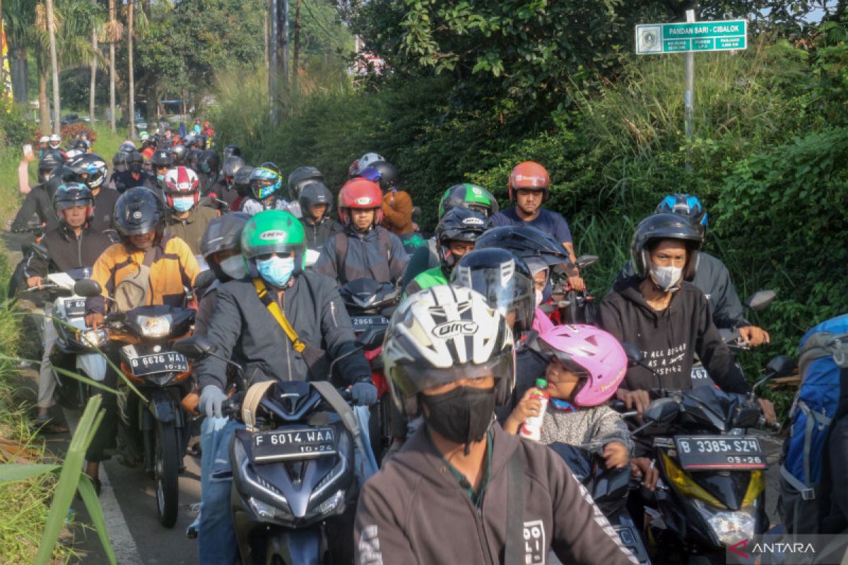 Jalur alternatif sepeda motor menuju Puncak Bogor - ANTARA News