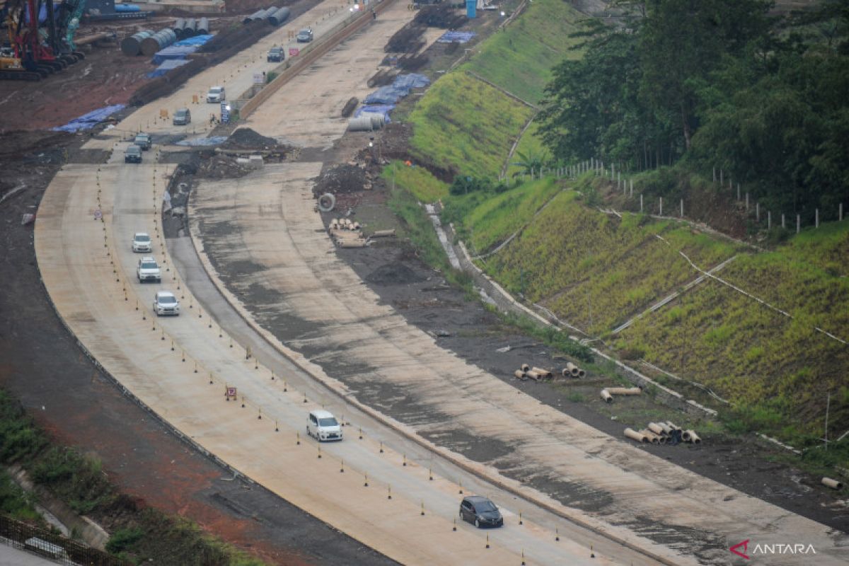 Arus balik di jalur fungsional Tol Cisumdawu - ANTARA News