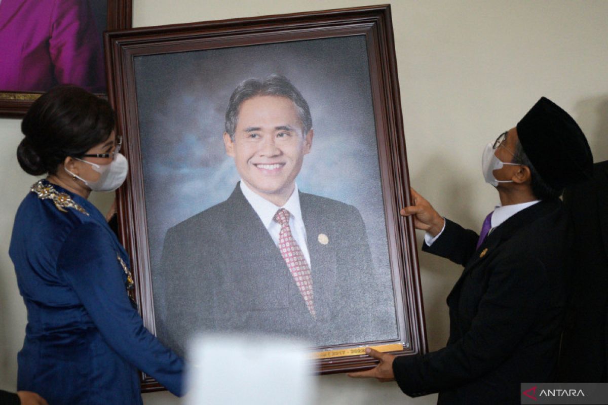 Pelantikan rektor UGM periode 2022 - 2027 - ANTARA News