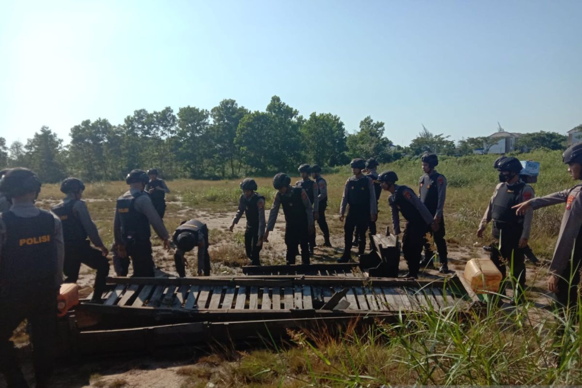 Ditreskrimsus Polda Babel tertibkan tambang ilegal di kawasan kolong belakang Citraland - ANTARA ...