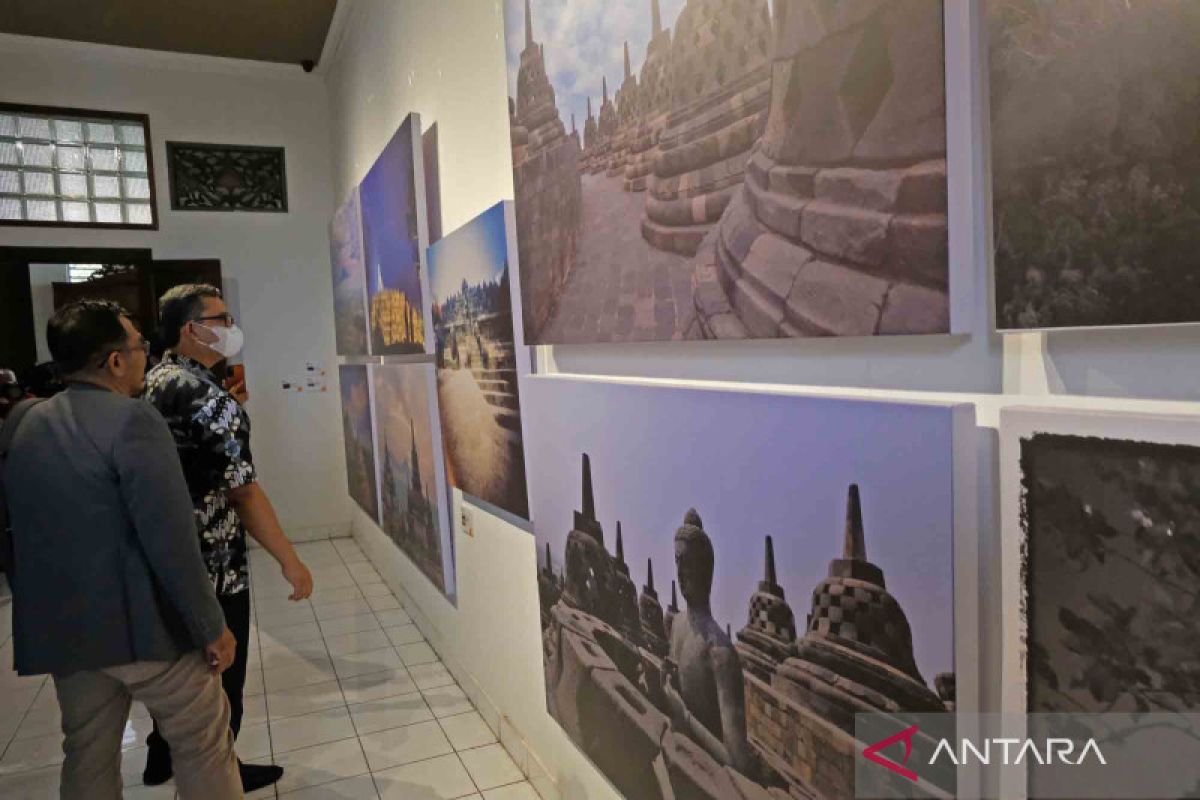 Pameran foto internasional "Bara-Api" - ANTARA News