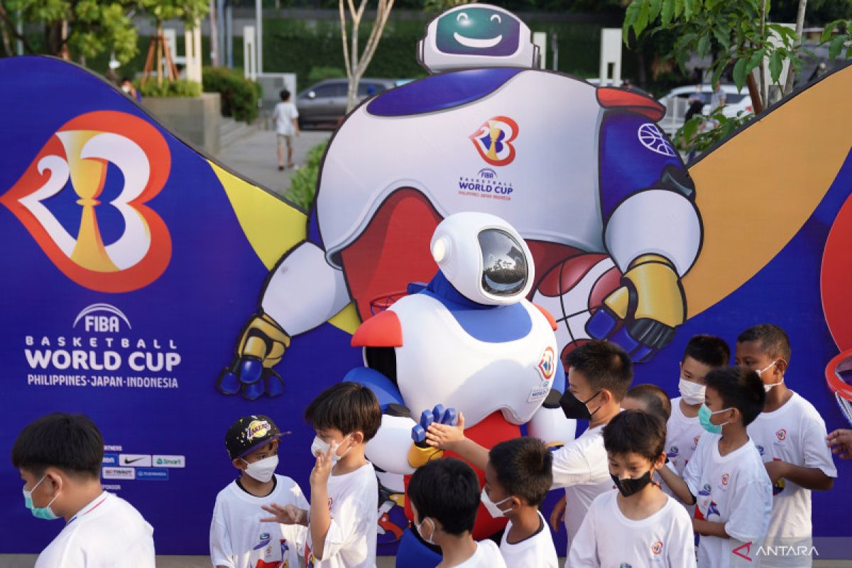 Peluncuran maskot Piala Dunia Bola Basket FIBA 2023 di Jakarta - ANTARA ...