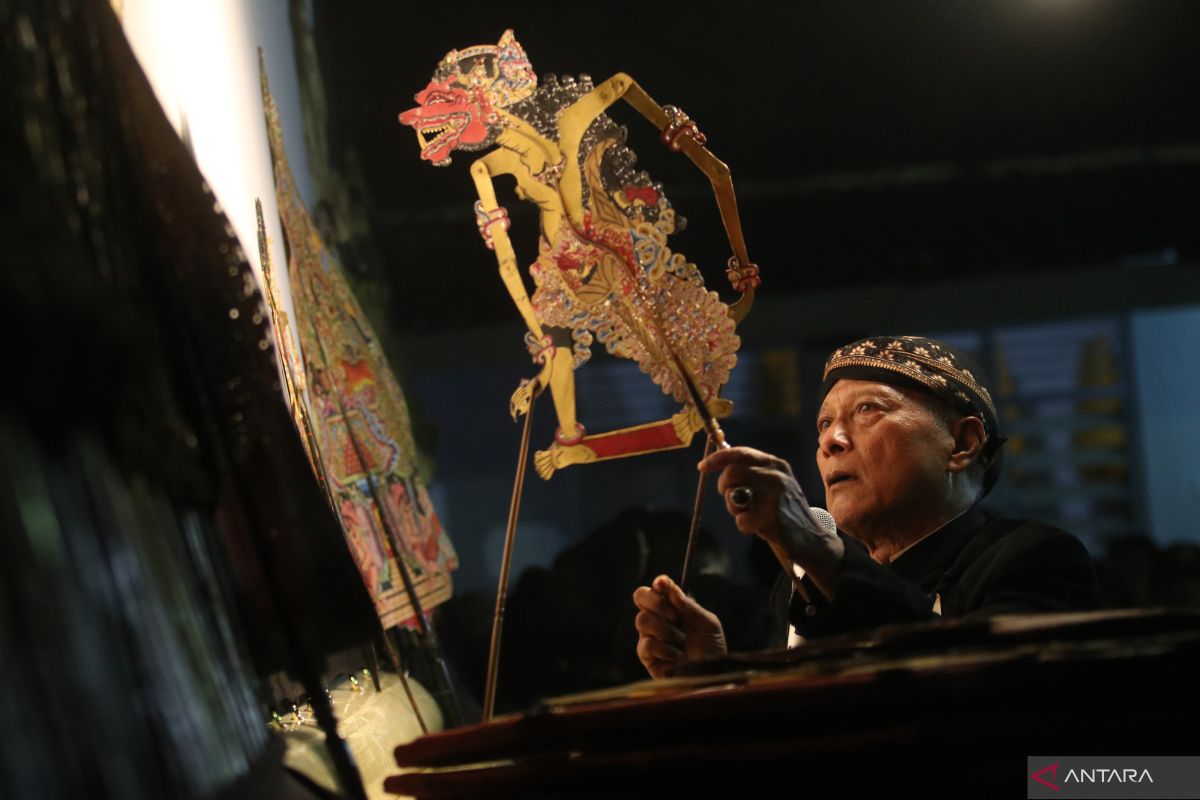 Pentas wayang kulit sambut suro - ANTARA News Jawa Timur