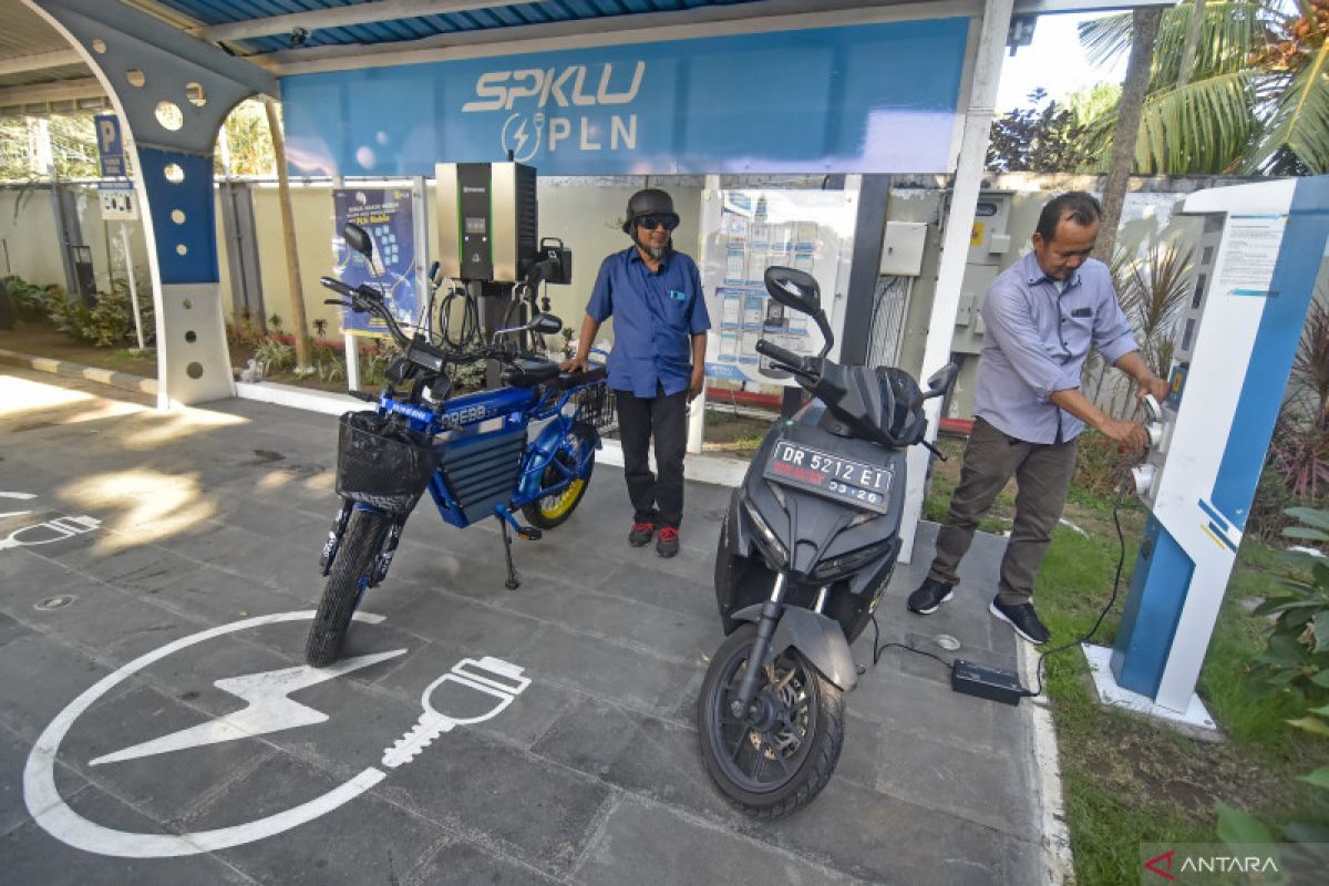 Target pembangunan SPKLU tahun 2022 - ANTARA News