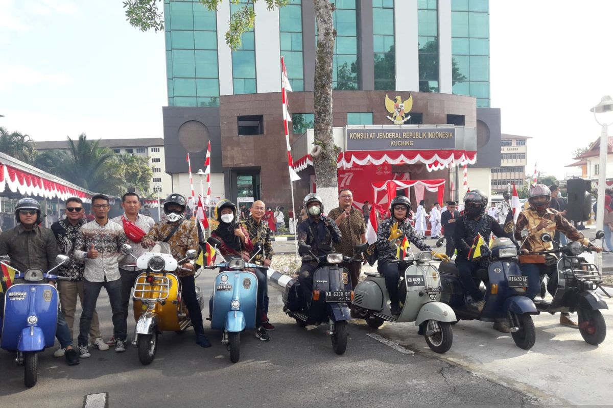 Klub Vespa Kalbar meriahkan HUT RI di KJRI Kuching - ANTARA News ... Klub Vespa Kalbar meriahkan HUT RI di KJRI Kuching - ANTARA News ...