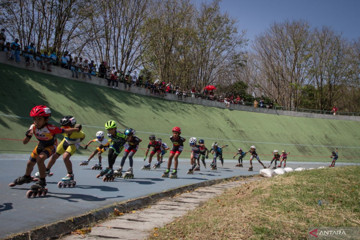 Ribuan atlet balap sepatu roda berlaga di Solo - ANTARA News