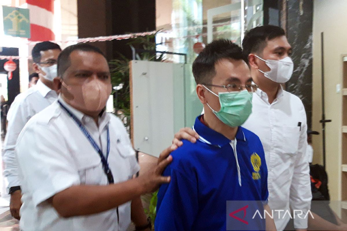 WNA Tiongkok bakar paspor palsu hilangkan jejak dari petugas imigrasi - ANTARA News