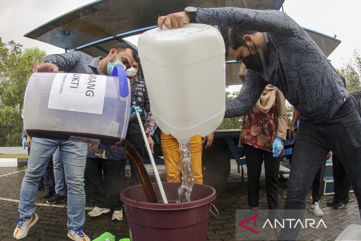 Polisi ungkap produksi sabu rumahan di Batam - ANTARA News