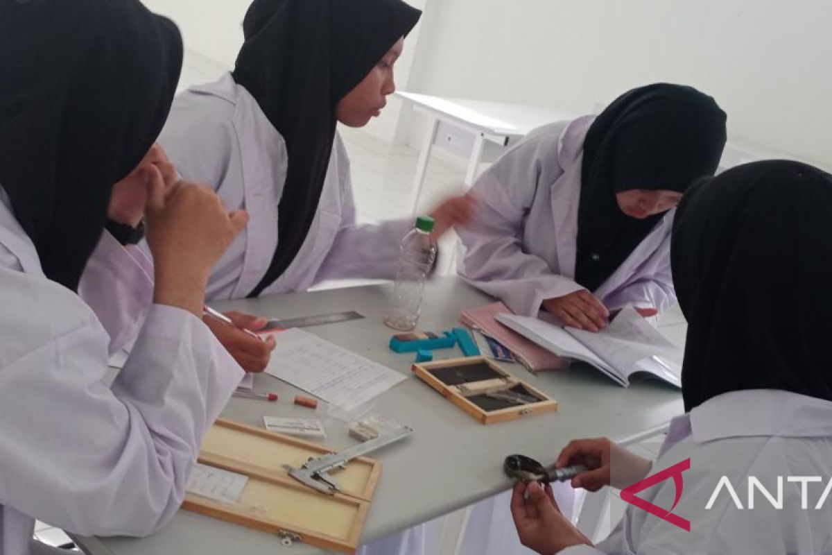 MAN IC Bangka Tengah masuk daftar top 1000 sekolah terbaik nasional ...