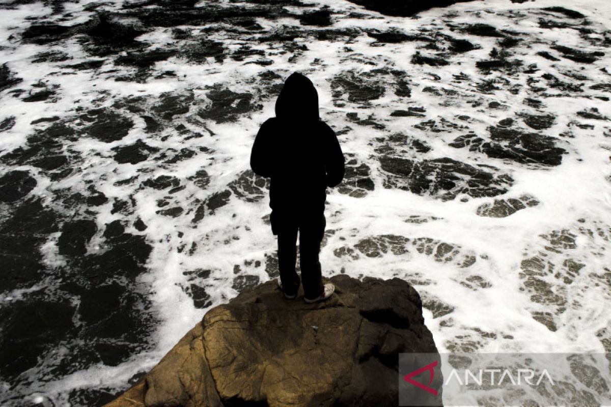 Kondisi Sungai Citarum di Curug Jompong - ANTARA News Jawa Barat