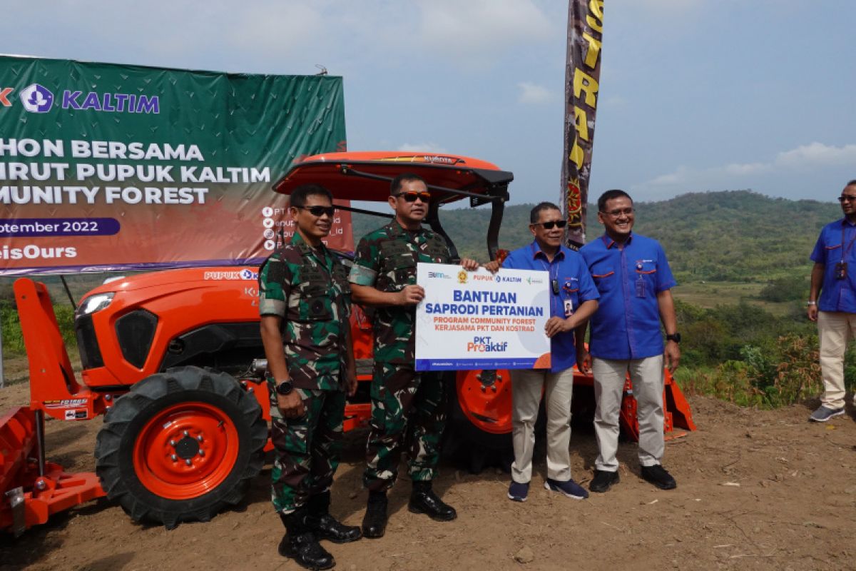 Pupuk Kaltim salurkan sarana pendukung ke Kostrad optimalisasi program Community Forest - ANTARA ...