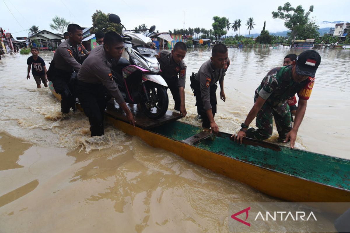 Banjir luapan Sungai Palu - ANTARA News