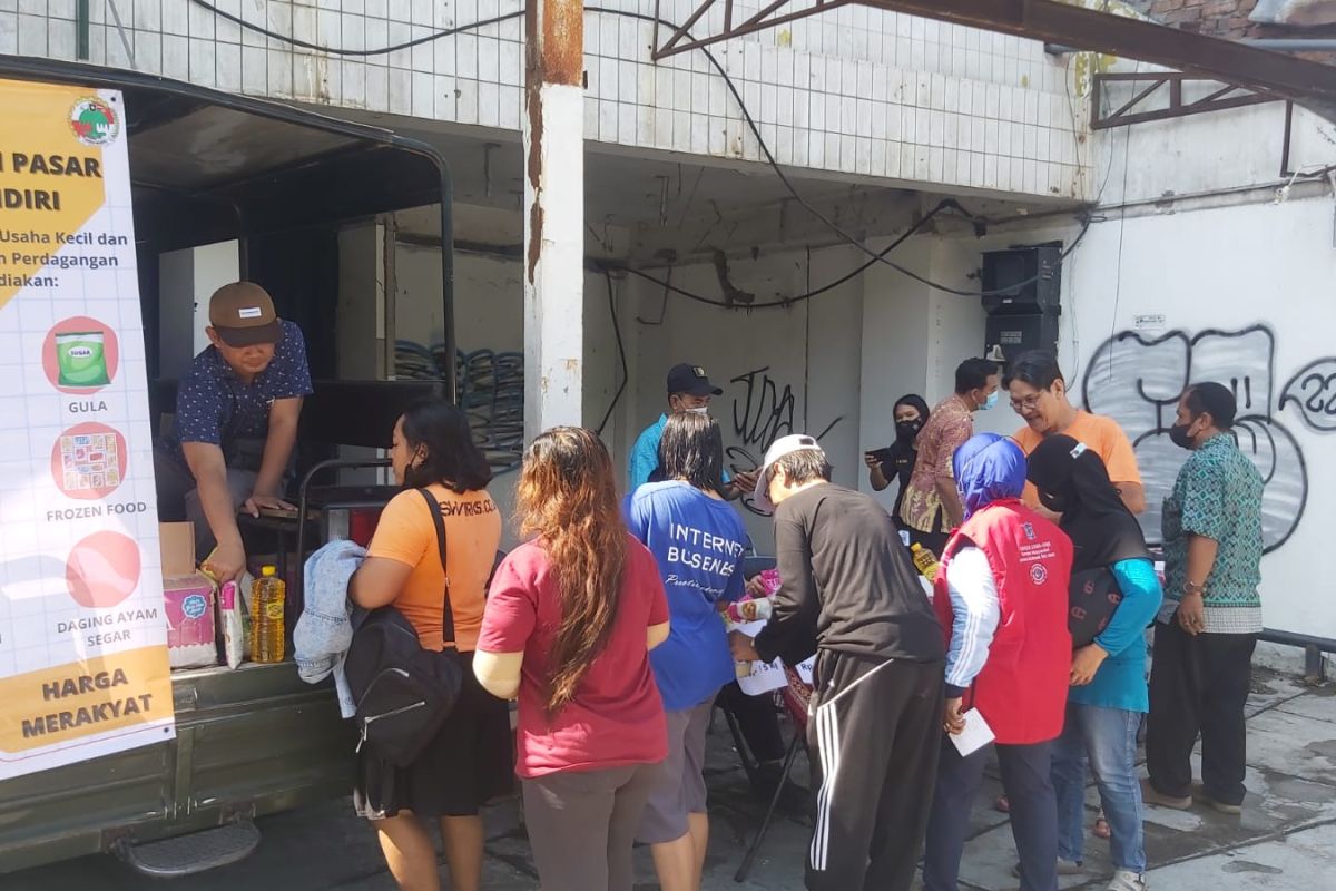 Kendalikan Inflasi Pemkot Surabaya Siapkan Pasar Murah Antara News