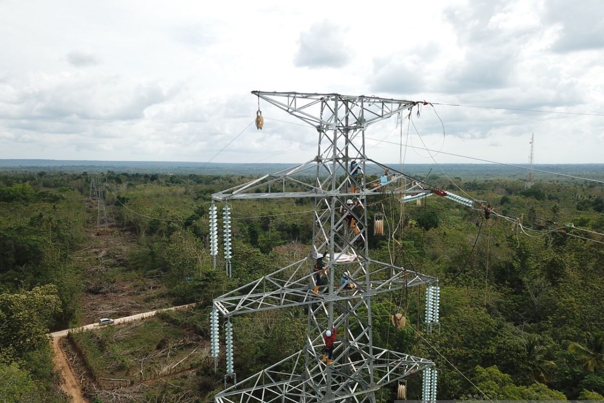 PEMBANGUNAN MENARA TIANG SUTET DI KABUPATEN MUNA DAN BUTON - ANTARA Sultra