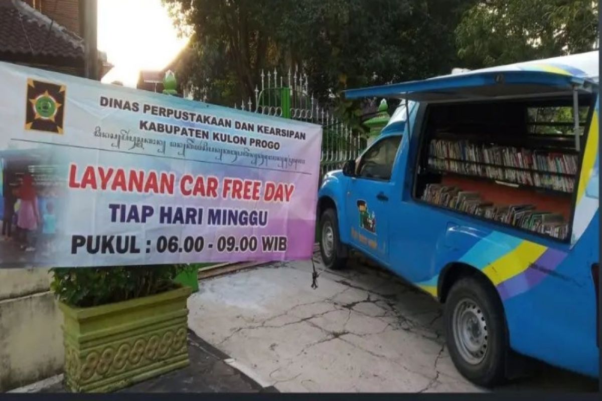 Tingkatkan minat baca, DPK Kulon Progo buat inovasi buku digital - ANTARA News Yogyakarta ...