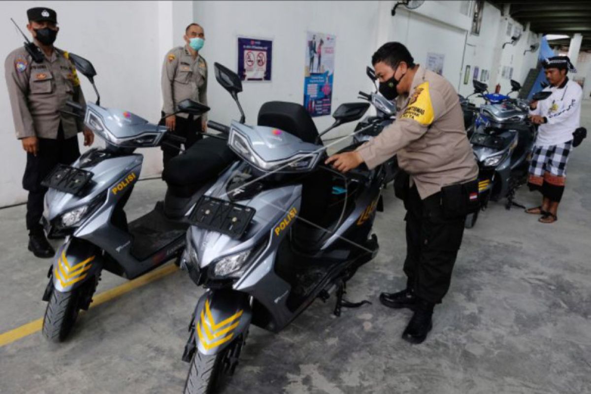Penyerahan motor operasional KTT G20 - ANTARA News Bali