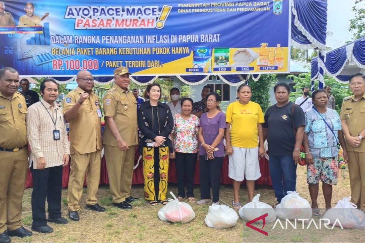 Pemprov Papua Barat tekan inflasi melalui operasi pasar murah - ANTARA News Papua Tengah