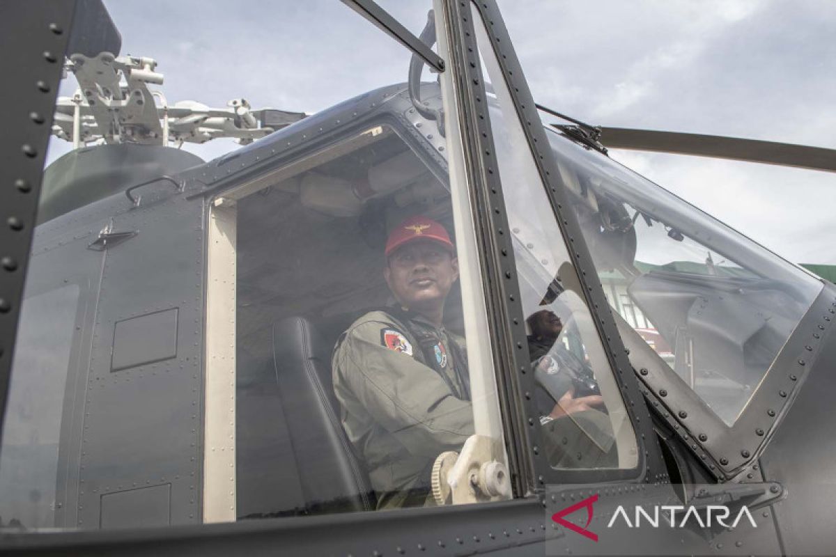 Penyerahan helikopter Bell 412 ke TNI AD - ANTARA News