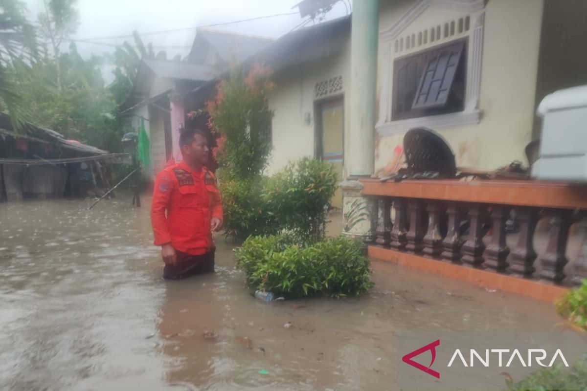 BPBD Bangka: Jalan utama depan kantor bupati terendam banjir - ANTARA News Bangka Belitung