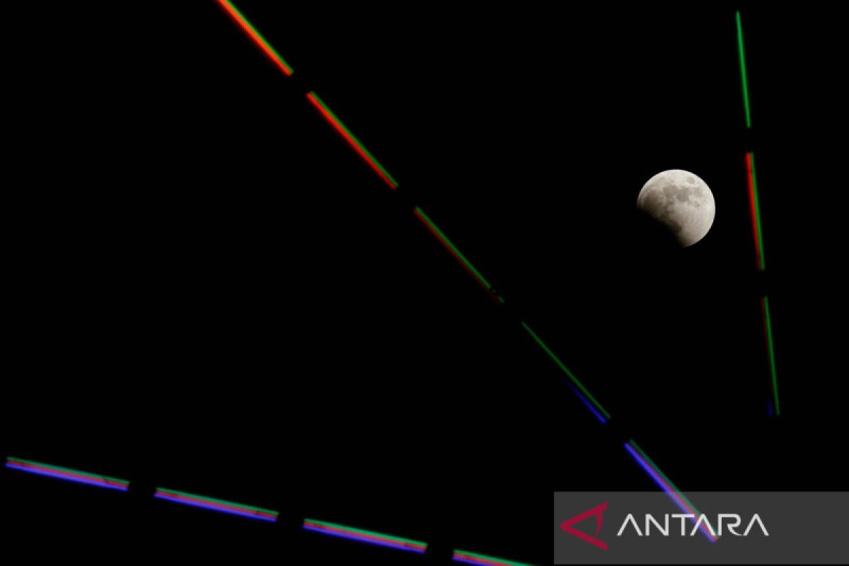 Penampakan gerhana bulan di beberapa negara - ANTARA News