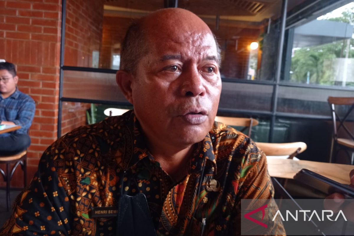 Pengusaha ikan di Manokwari diminta penuhi kebutuhan daerah - ANTARA ...