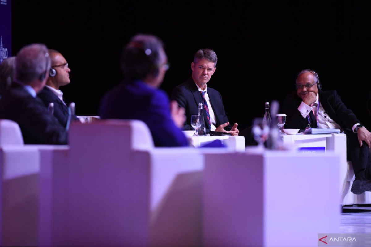Summit Panel Discussion B20 - ANTARA News