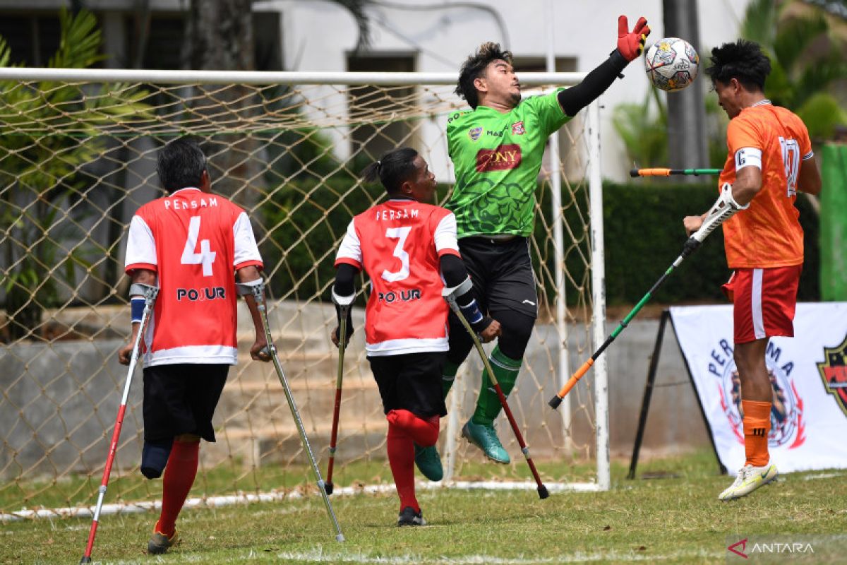 Kompetisi sepak bola amputasi pertama di Indonesia - ANTARA News