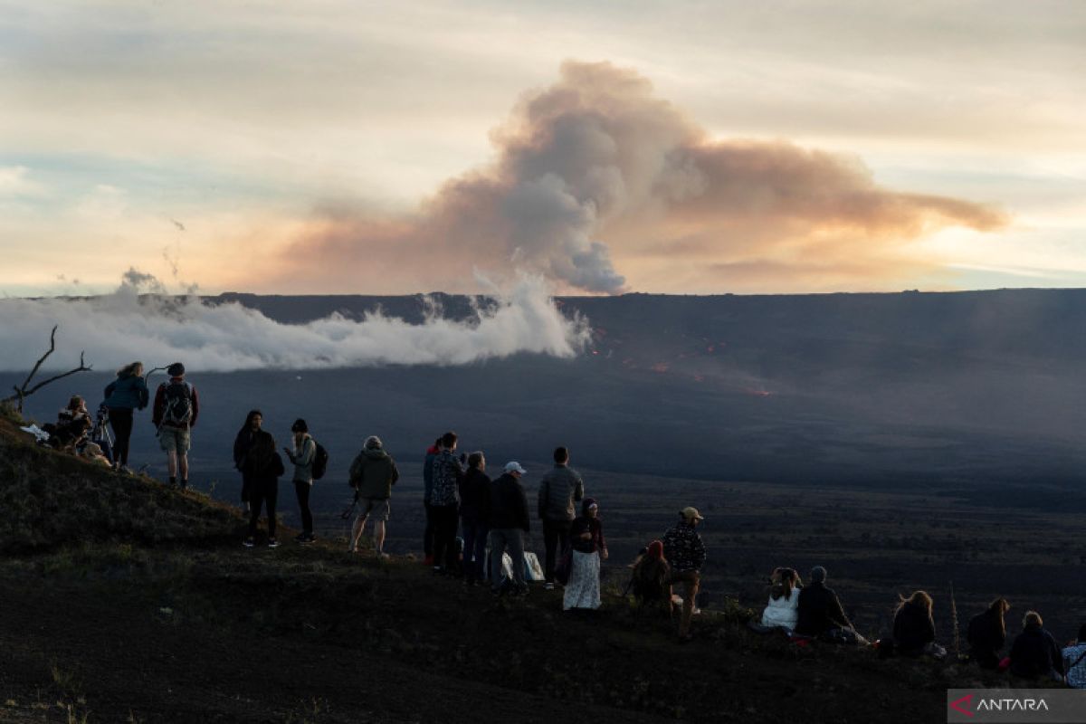 Penduduk amati letusan Gunung Api Mauna Loa di Hawaii - ANTARA News